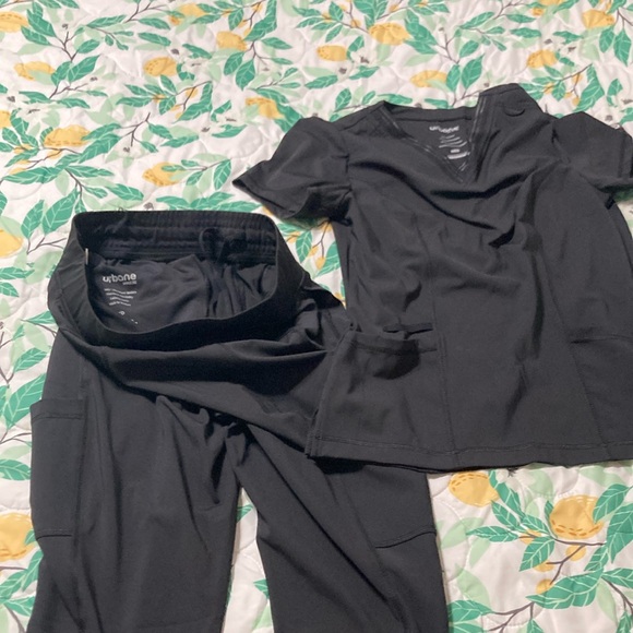 Urbane | Pants & Jumpsuits | Urbane Black Scrub Set Top And Pants Size ...